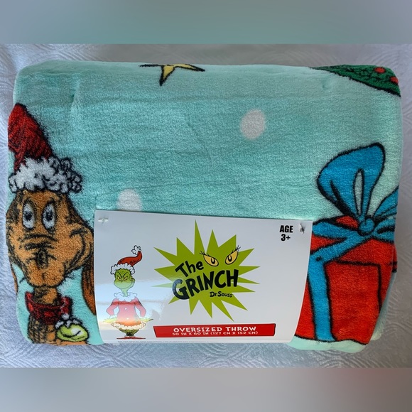Dr. Seuss | Bedding | The Grinch Holiday Throw Blanket | Poshmark